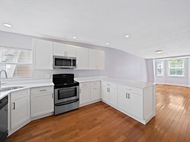 662 E 7th St, Unit 3, Boston, MA 02127 | MLS #73498 | Compass