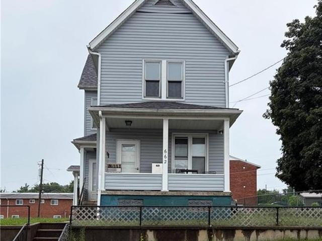 662 High St, California, PA 15419