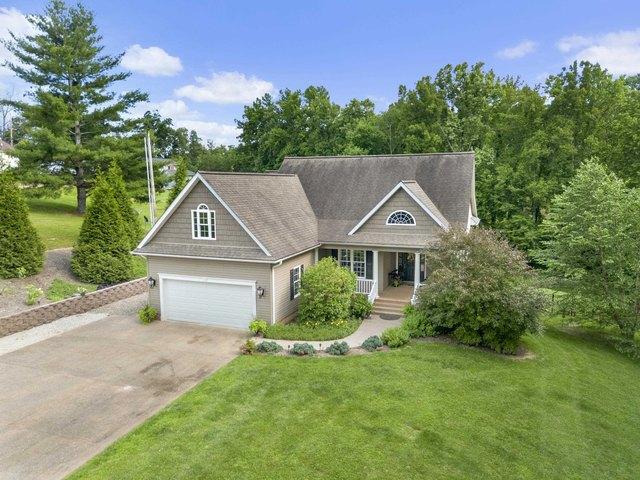 662 Lakewood Dr, Grayson, KY 41143