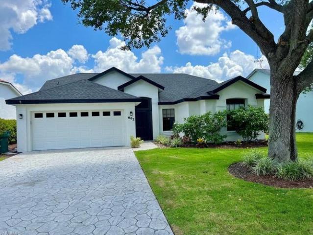 662 Lambton Ln, Naples, FL 34104