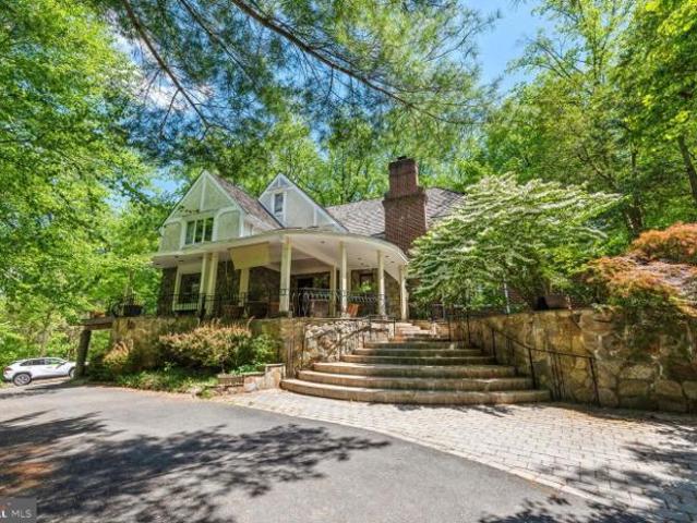 662 Live Oak Dr, McLean, VA 22101