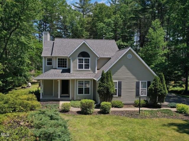 662 Stark Ter, Ballston Spa, NY 12020