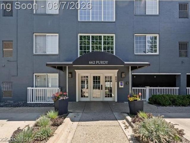 662 Purdy St Apt 323, Birmingham, MI 48009