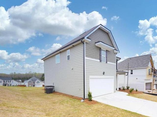 662 River Gdns Dr, Atlanta, GA 30354