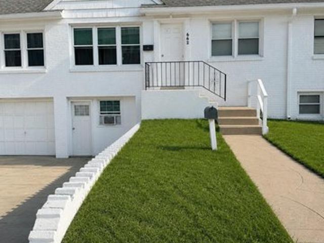 662 W Broadway, Long Beach, NY 11561