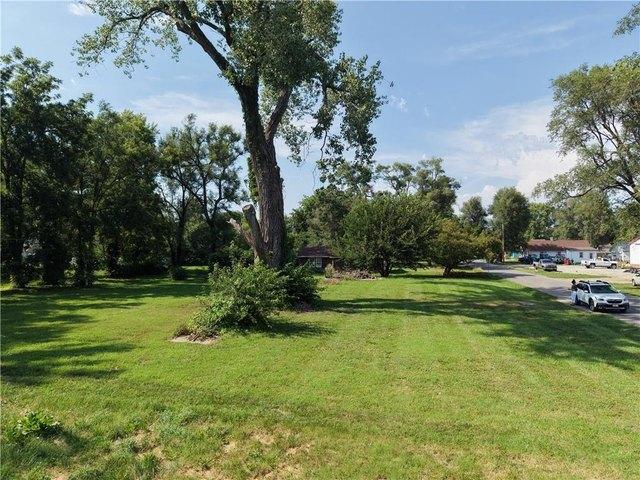 6634 Sherman St, Saint Joseph, MO 64504