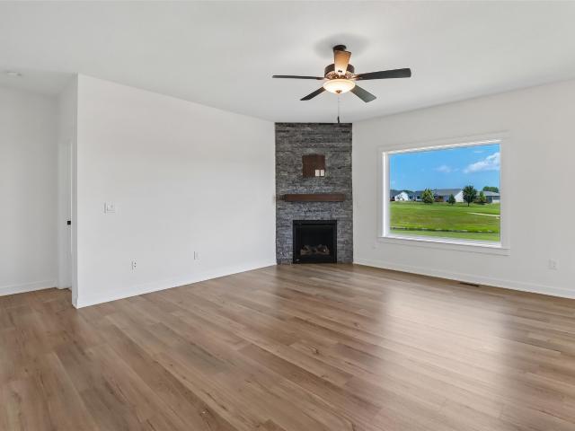 6635 NE 9th Court