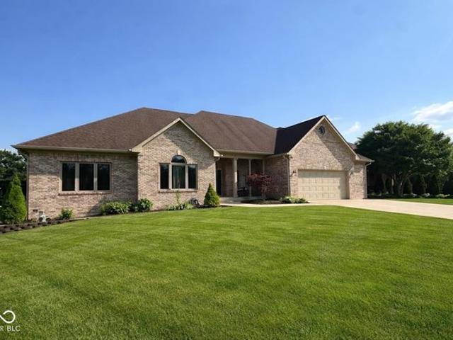 6635 E Ridgeview Ct, Mooresville, IN 46158