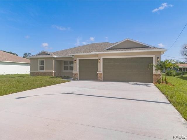 6636 N Hazelwood Dr, Citrus Springs, FL 34433