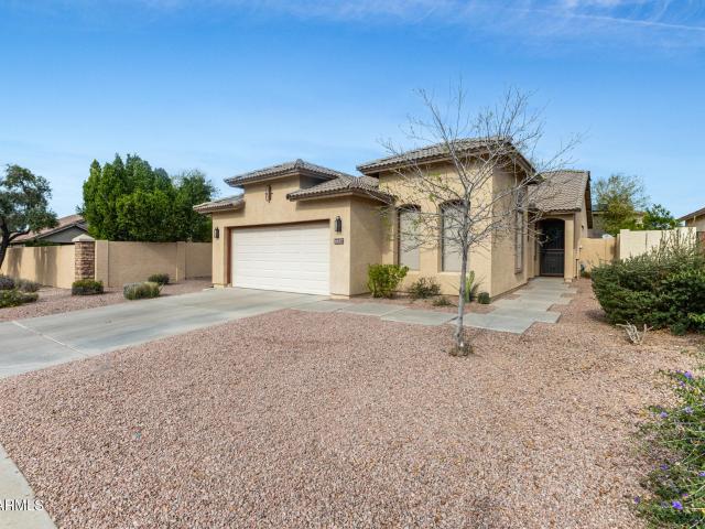 6637 S Cartier Dr, Gilbert, AZ 85298 | MLS #6988 | Compass
