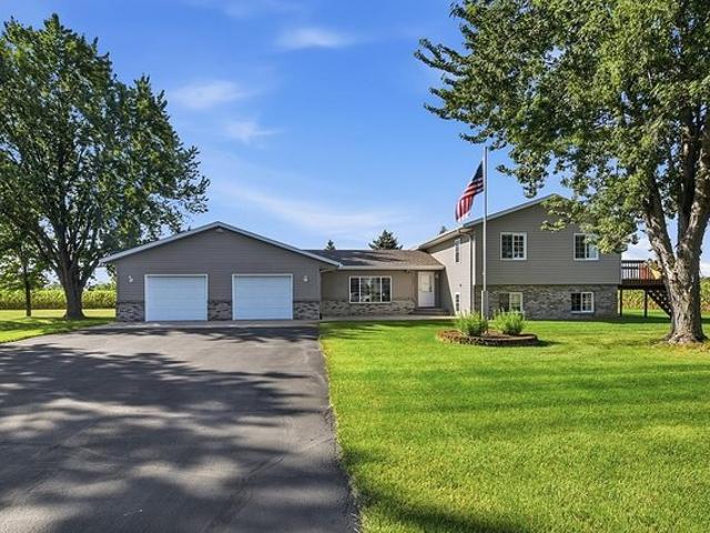 6637 th St, Saint Cloud, MN 56301