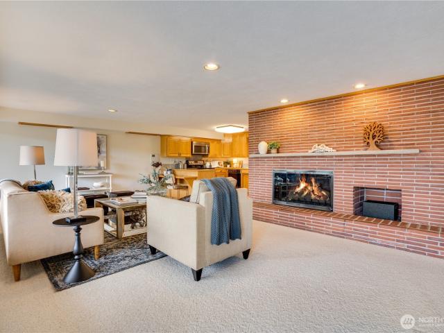 6638 Hilltop Ln SW, Lakewood, WA 98499 | MLS #2403