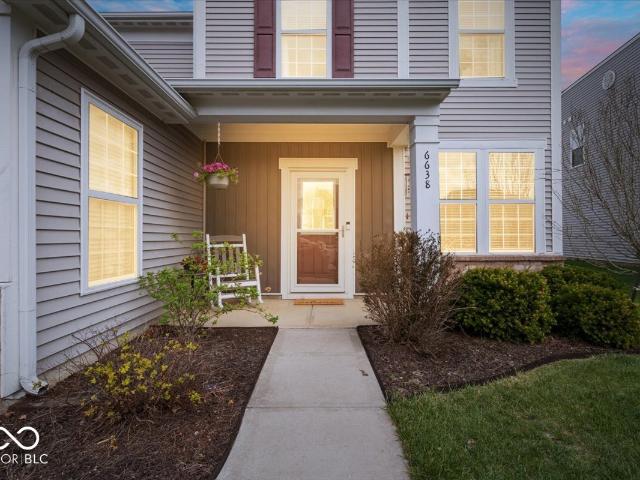 6638 Keepsake Dr, Whitestown, IN 46075 | MLS #22095 | Compass