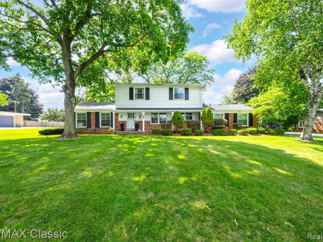 6638 Woodbank Drive