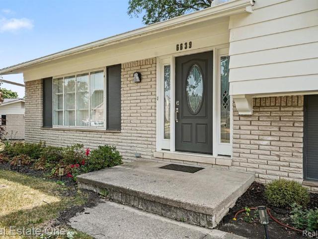 6639 Tamerlane Drive