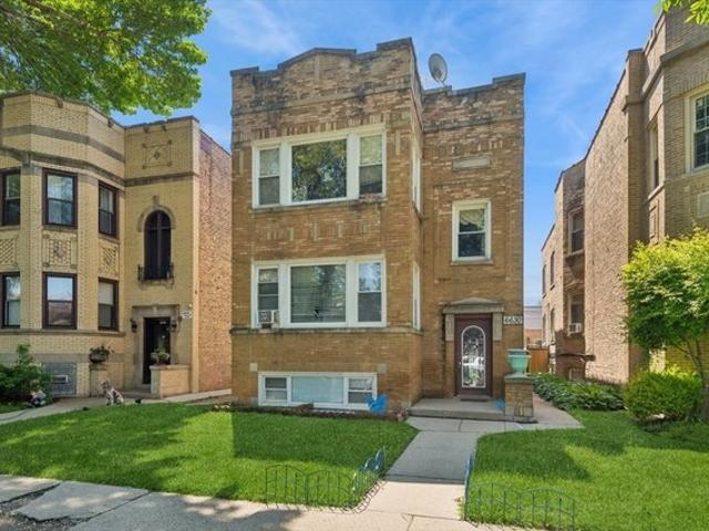 6630 N Maplewood Ave, Chicago, IL 60645