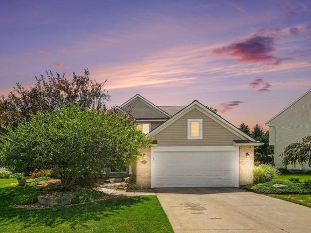 6630 Cannon Farms Dr NE, Rockford, MI 49341
