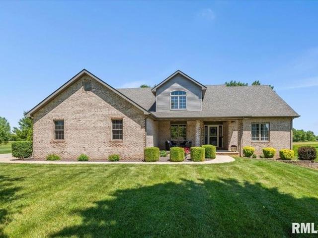 6630 Coolidge Dr, Cantrall, IL 62625