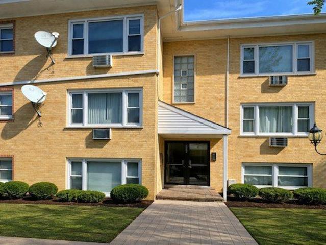 6630 W 95th St Apt 3D, Oak Lawn, IL 60453