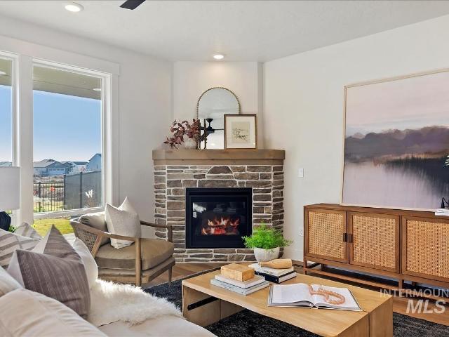 6630 W Los Flores Dr