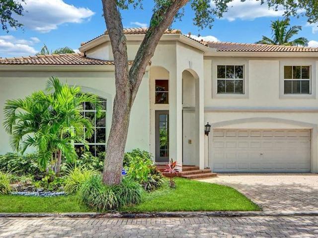 6631 NW 43rd Ter, Boca Raton, FL 33496