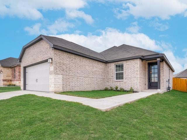 6631 Thorpe Holw, Converse, TX 78109