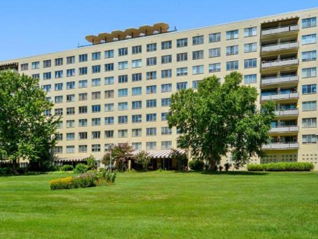 6631 Wakefield Dr #819, Alexandria, VA 22307