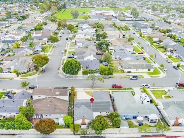 6631 Walton