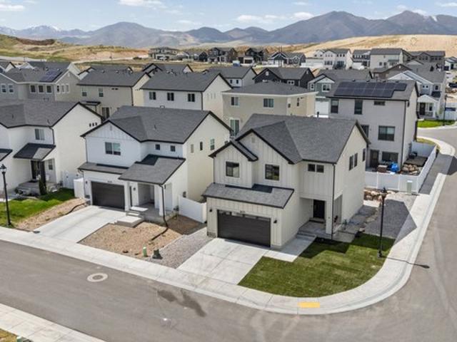 6632 S Glade Creek Dr W, West Jordan, UT 84081