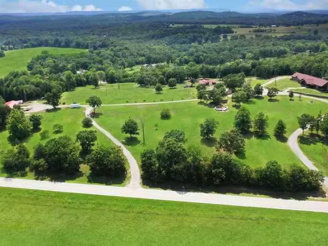 6633 Highway 201 S Highway, Mountain Home, AR 72653 653280492