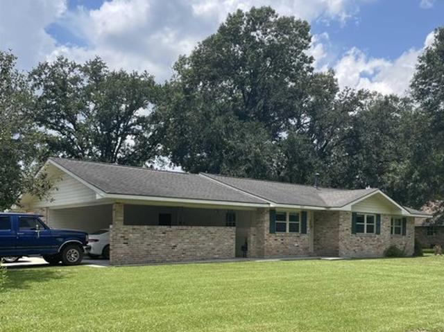 6633 Landmor Dr, Greenwell Springs, LA 70739