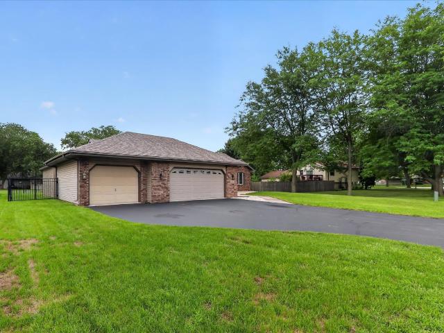 6633 Shadybrook Trail