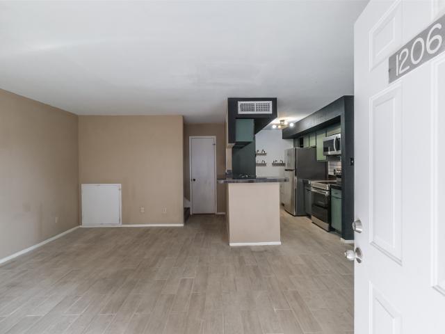 6633 W Airport Boulevard 1206