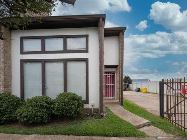 6633 W Airport Blvd Apt 101, Houston, TX 77035