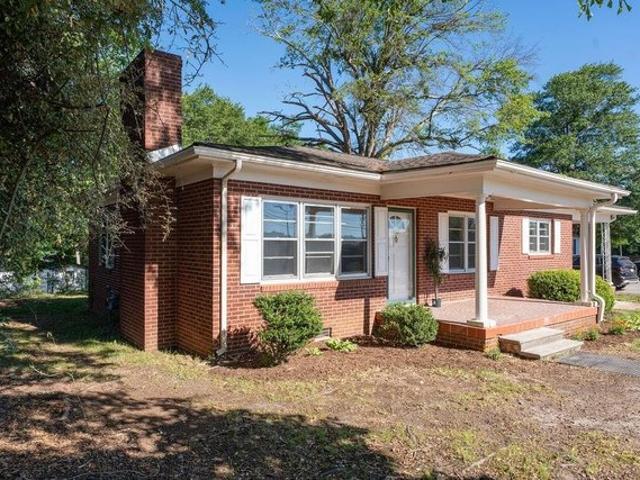 663 Chesnee Hwy, Spartanburg, SC 29303