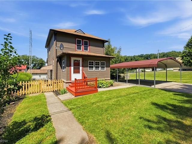 663 Boyd St NE, Masury, OH 44438