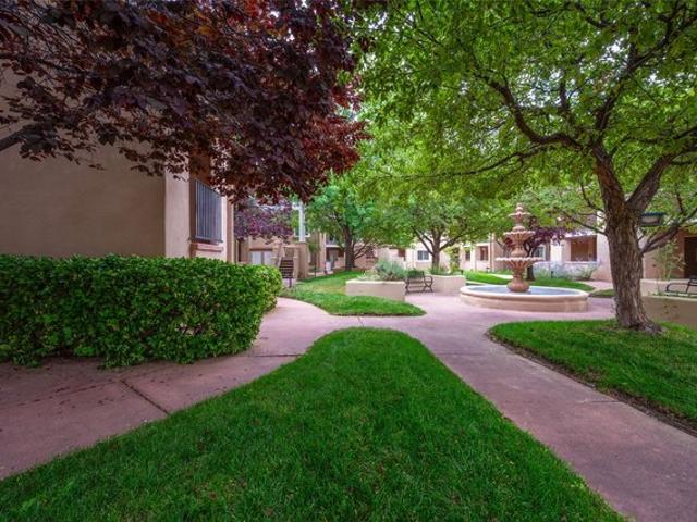 663 Bishops Lodge Rd Apt 37, Santa Fe, NM 87501