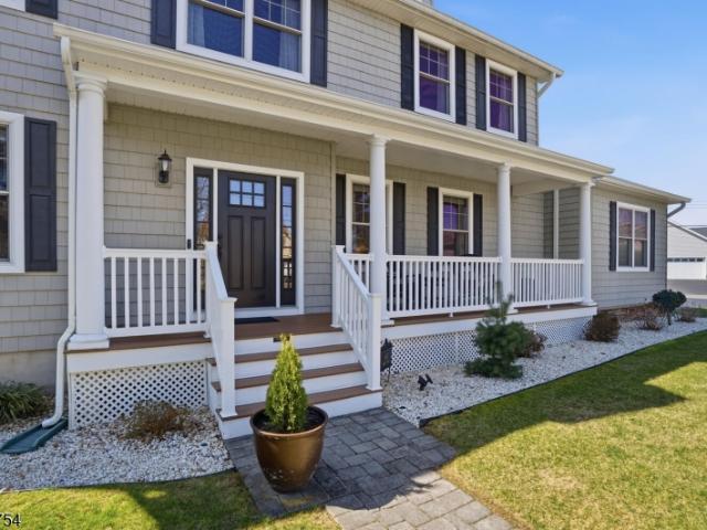 663 Harbor Rd