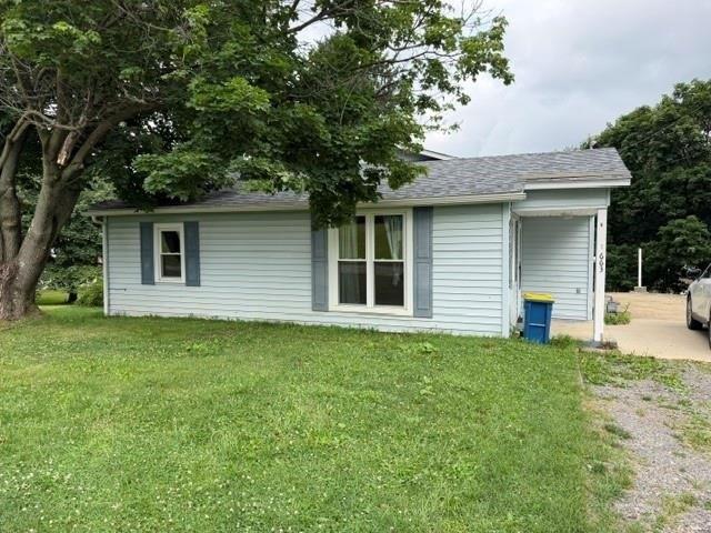 663 Harmony Baptist Rd, New Castle, PA 16101