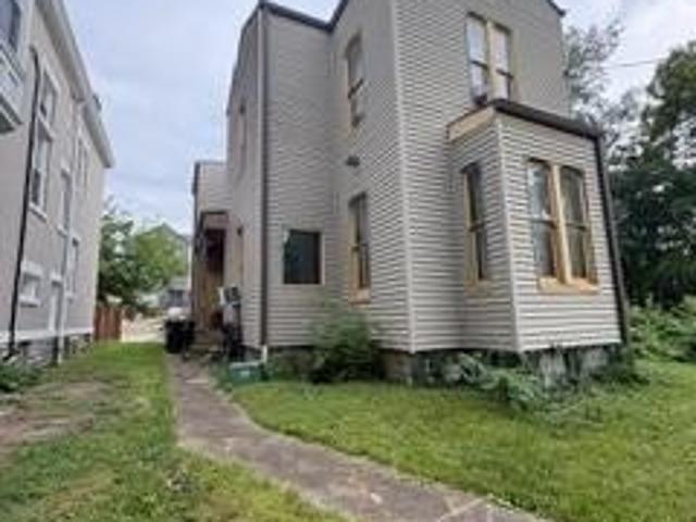 663 June St, Cincinnati, OH 45206