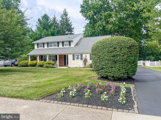 663 Serrill Dr, Hatboro, PA 19040