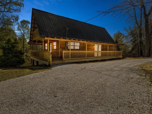 663 Twin Oaks Rd, Wellington, KY 40387