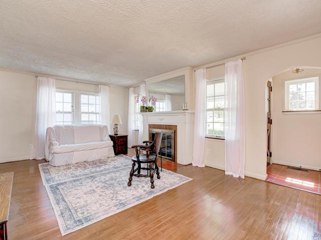 6644 E Washington St, Indianapolis, IN 46219 | MLS #22103