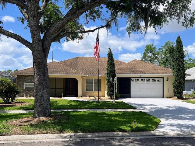 6645 Northlake Dr, Zephyrhills, FL 33542 | MLS #TB8496 | Compass