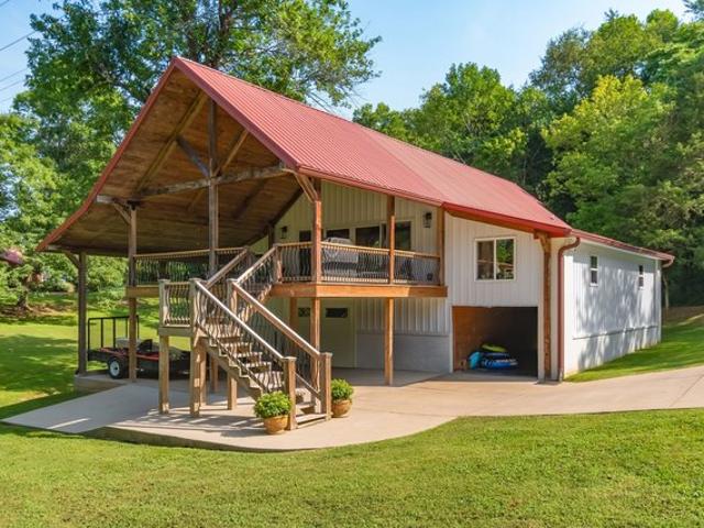 6645 Piney River Rd N, Bon Aqua, TN 37025