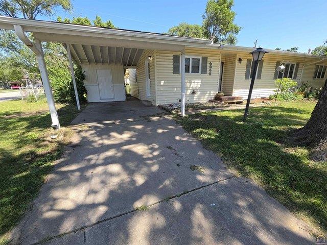6645 SW Montara Northway, Topeka, KS 66619