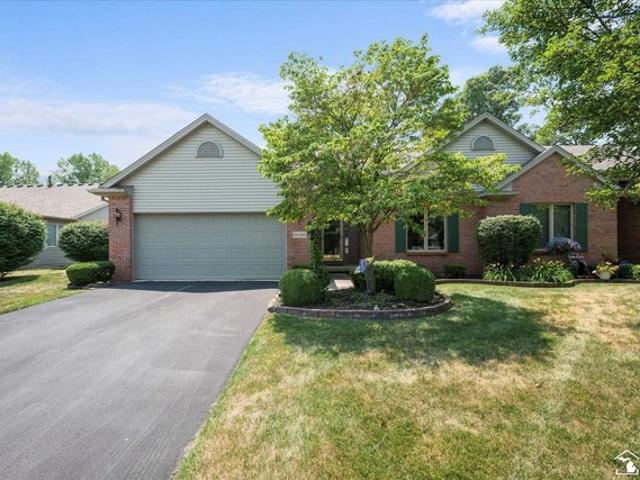 6646 Greenbriar Ln, Temperance, MI 48182