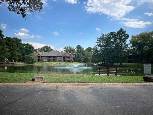 6646 pondside cir