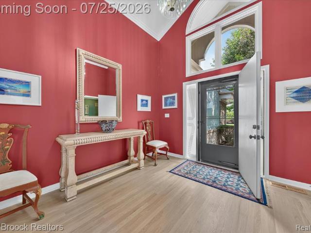 6647 Pleasant Lake Court