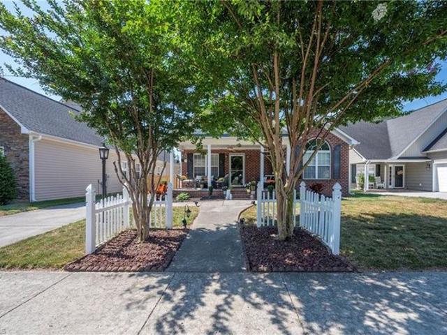 6648 Springfield Village Ln, Clemmons, NC 27012